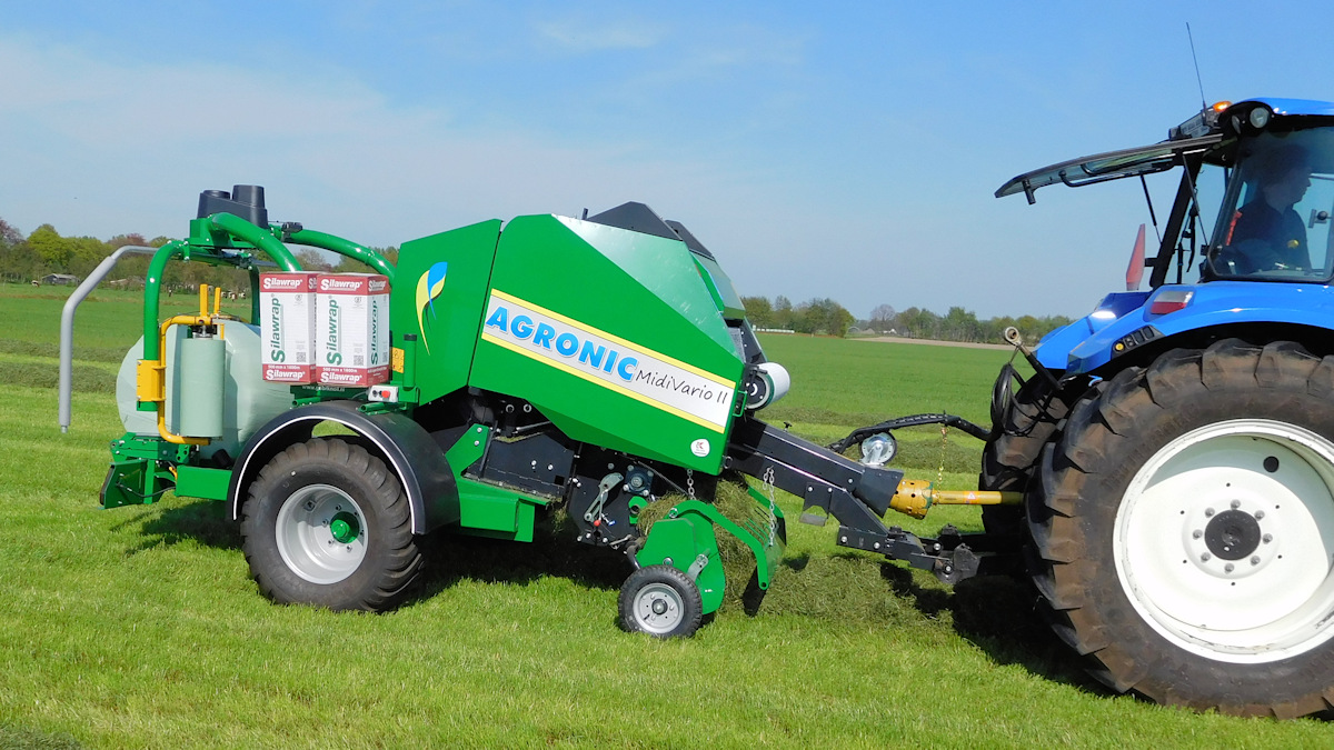 Midi round baler - Agronic Oy